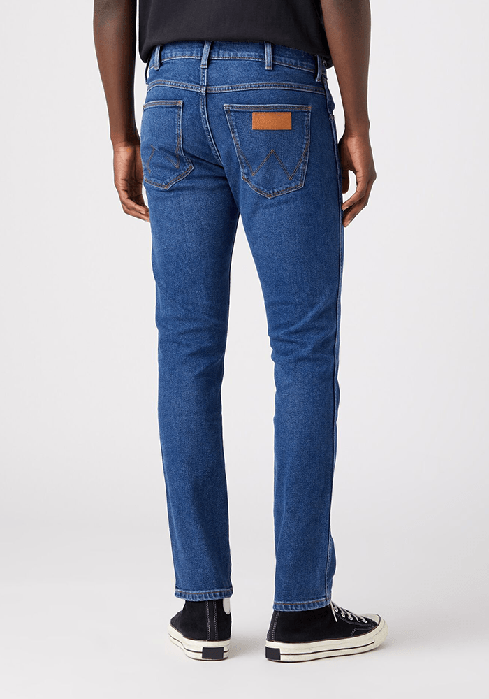 Jeans Hombre Larston Slim Fit We Care Country Boy - Wrangler Chile